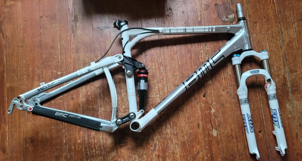 BMC fourstroke 02 M 26"