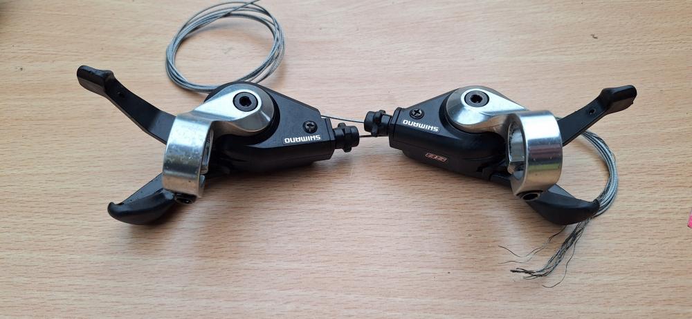 Ručice menjača Shimano STX SL-MC38 3x8s