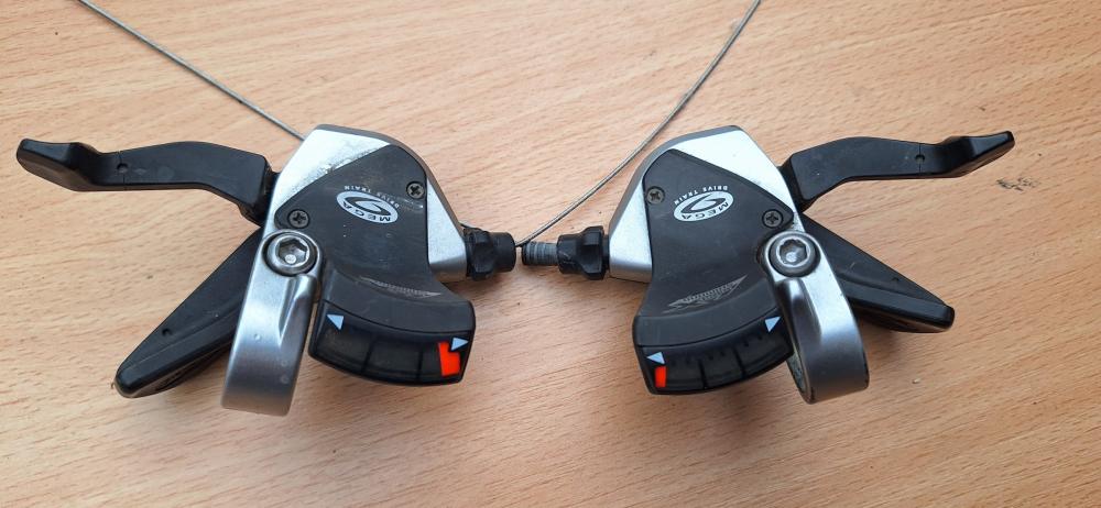 Šifteri Shimano Deore LX SL-M570 3x9 s