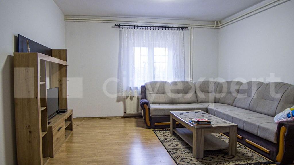 Stan u kući za izdavanje BEZ PROVIZIJE: Trosoban, 100m², Romskih žrtava, Novi Beograd - 680€