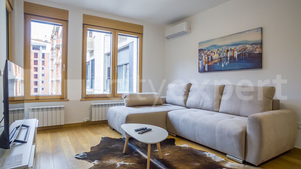 Stan za izdavanje BEZ PROVIZIJE: Dvosoban, 42m², Tadije Sondermajera, Novi Beograd - 800€