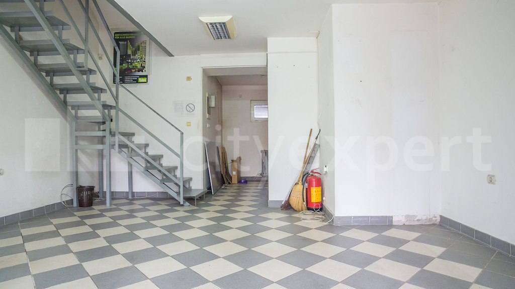 Poslovni prostor za izdavanje BEZ PROVIZIJE: Ostalo, 62m², Bulevar oslobođenja, Voždovac - 600€