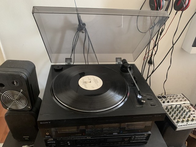 Gramofon Sony-PS-LX100