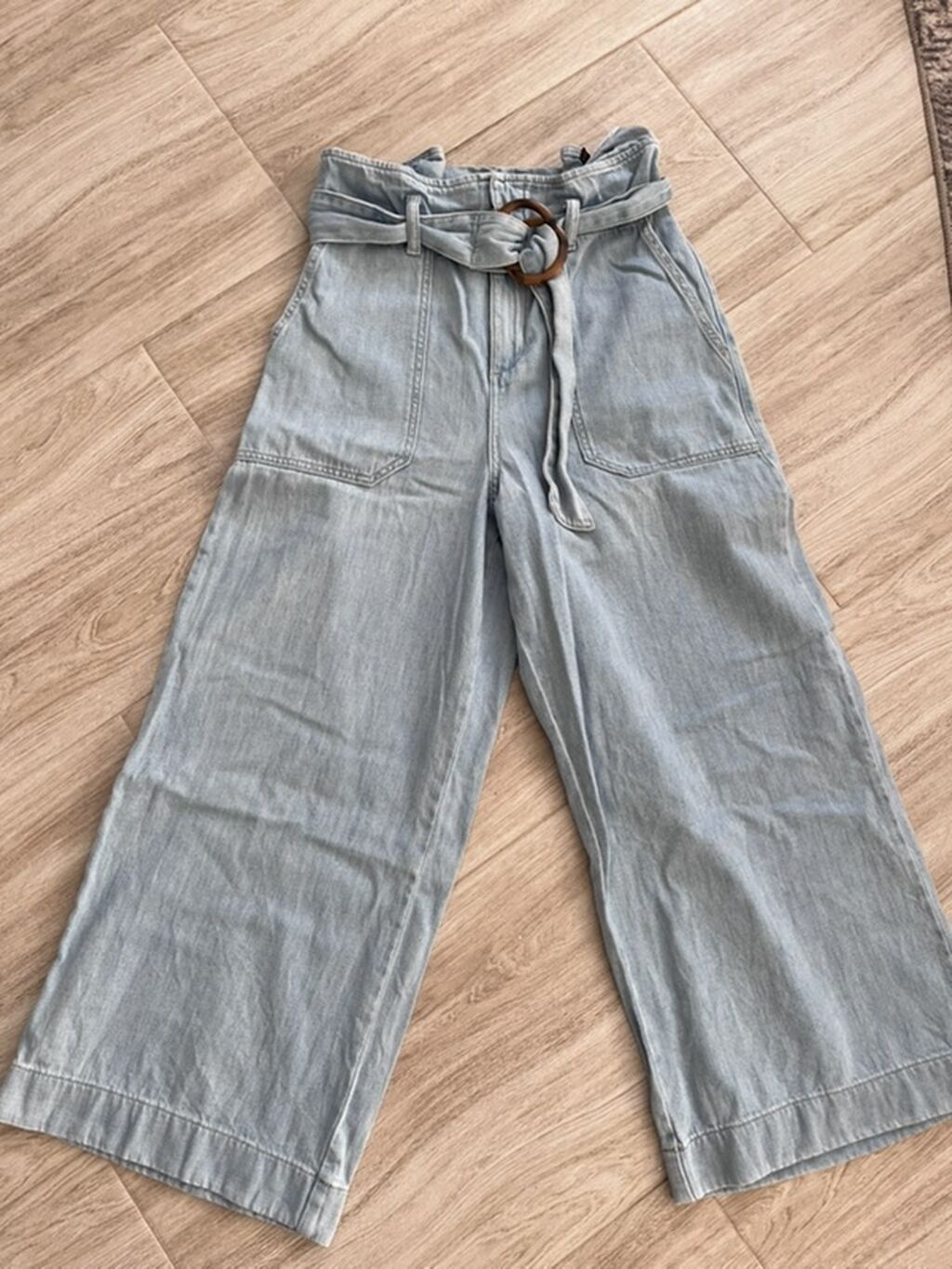 Massimo Dutti ženske pantalone od svetlog denima - Model: paperbag