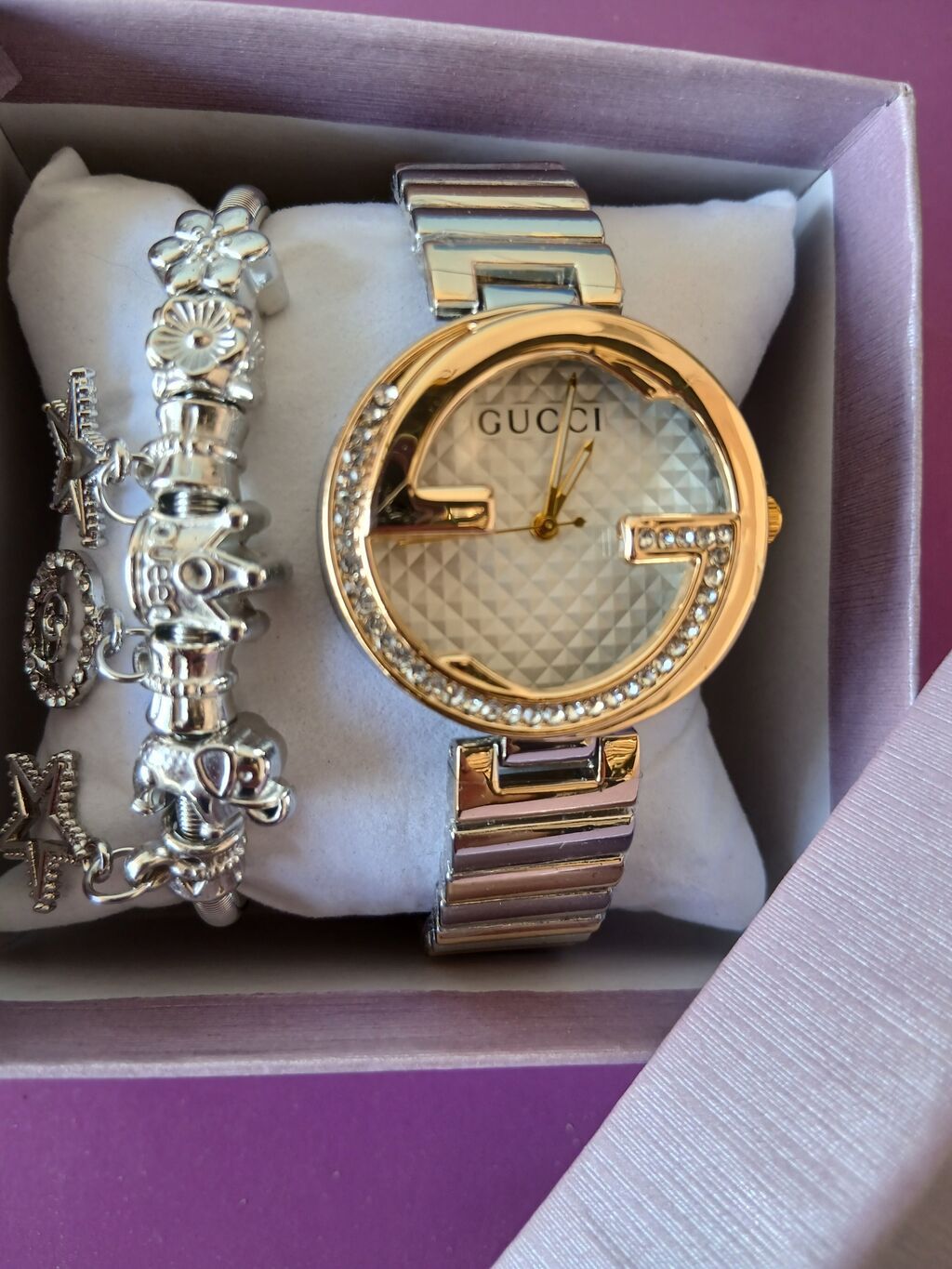 Gucci ženski set – ručni sat i narukvica. - Sat sa velikim okruglim