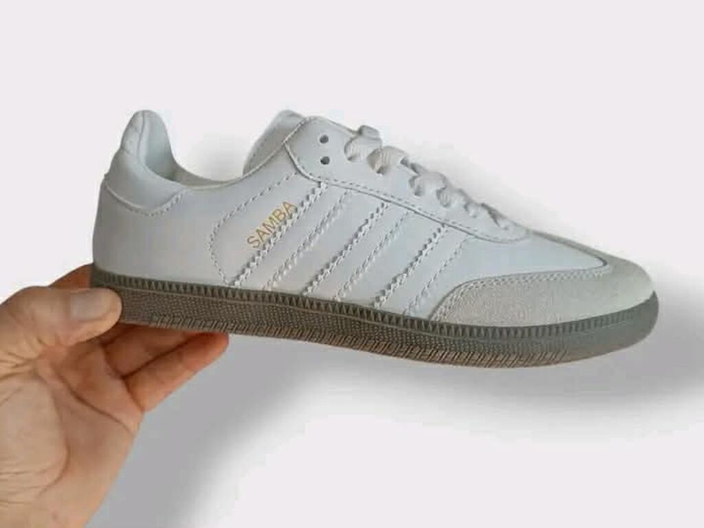 Adidas Samba – bele patike Adidas Samba / 2026 (36-41) Cena: 3400