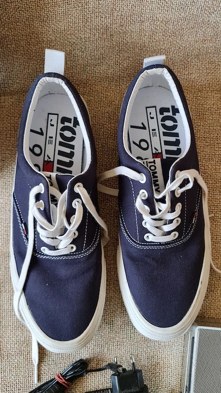 Tommy Jeans platnene patike – tamnoplave - Model sa pertlama, niskog