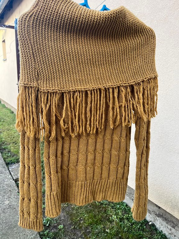 Nov džemper senf žute boje S/M veličina