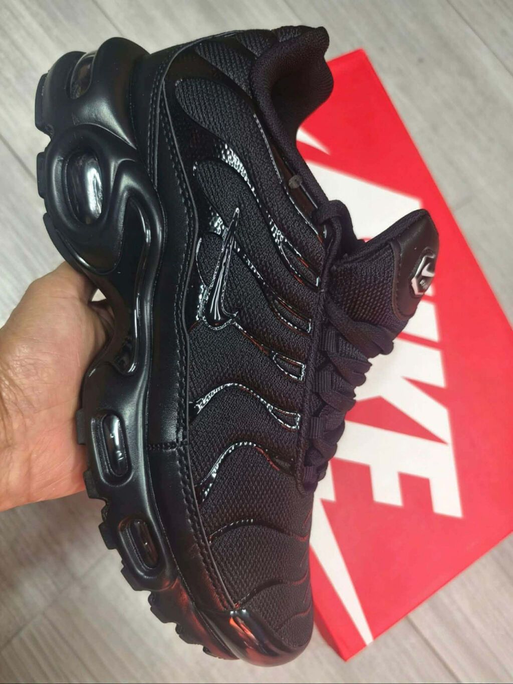 Nike air max tn triple black patike A klasa NOVO Novo Brojevi 41 do