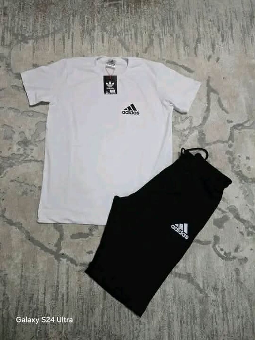 Muški kompleti M L XL XXL Cena 2500 dinara