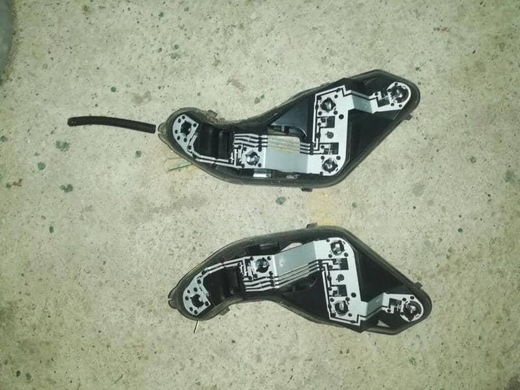 NOSAC SIJALICA/PLOCE STOPA ZA PEUGEOT 207 | Polovini delovi za