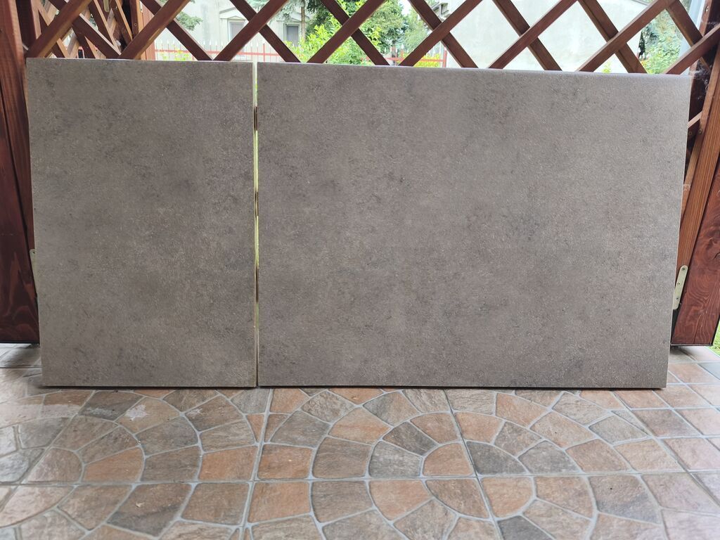 Prodajem kuhinjsku radnu ploču. dimenzije manje ploče su 40 x 60 a