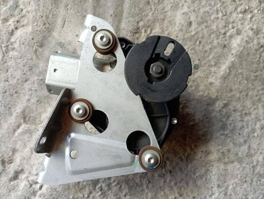 MOTOR ZADNJEG BRISACA SW ZA PEUGEOT 407 | Polovini delovi za Peugeot