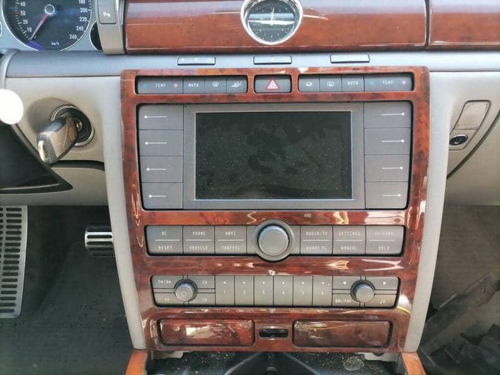NAVIGACIJA ZA VOLKSWAGEN PHAETON | Far, maska,hauba,branik