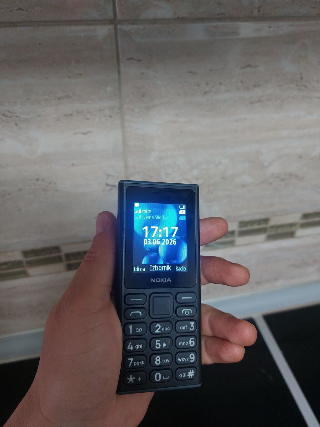 Nokia klasični mobilni telefon sa fizičkom tastaturom Karakteristike