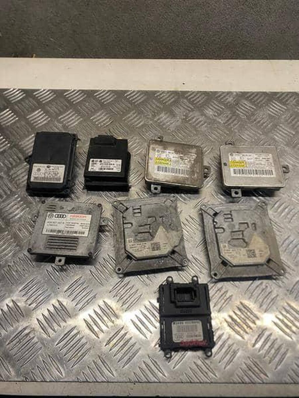 MODULI FAROVA ZA AUDI A1, A3, A4 . OD 2004. DO 2016. GOD. | Sve za