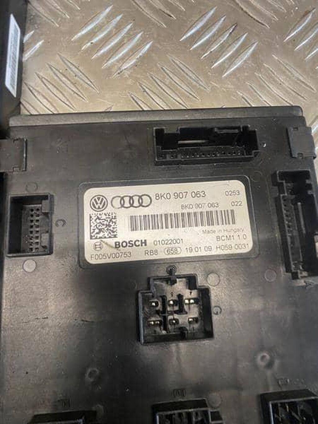 CONTROL UNIT ZA AUDI A4, A4 ALLROAD, A5 . OD 2007. DO 2016. GOD. |