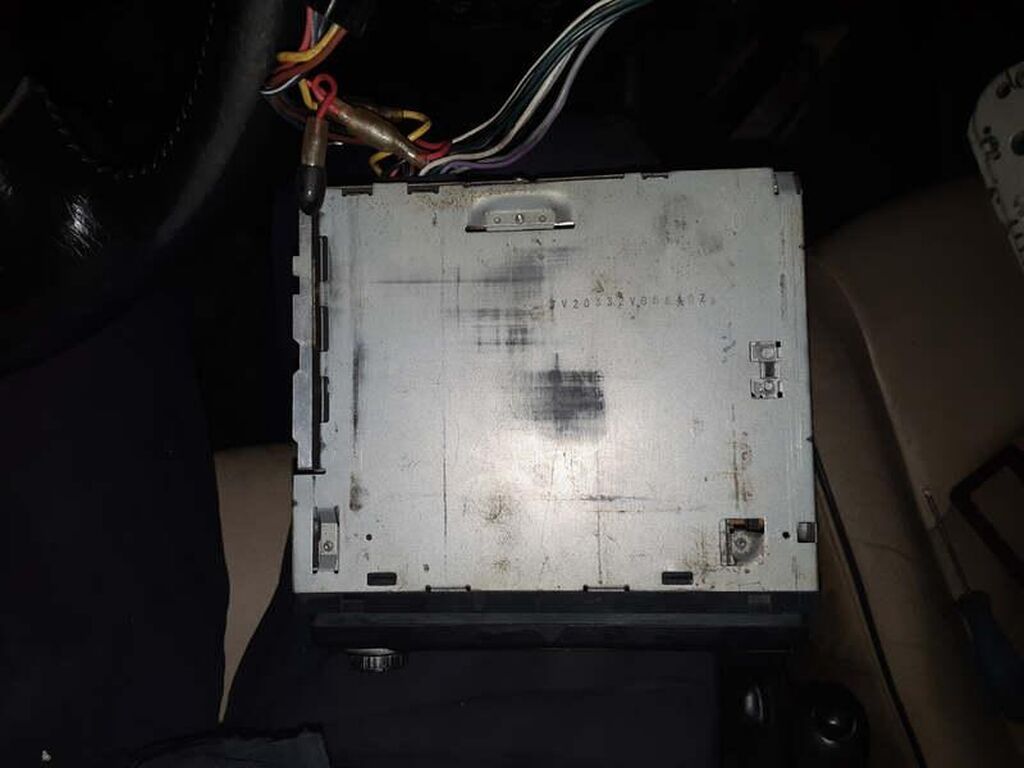 RADIO / CD ZA PEUGEOT 206 | JVC cd player