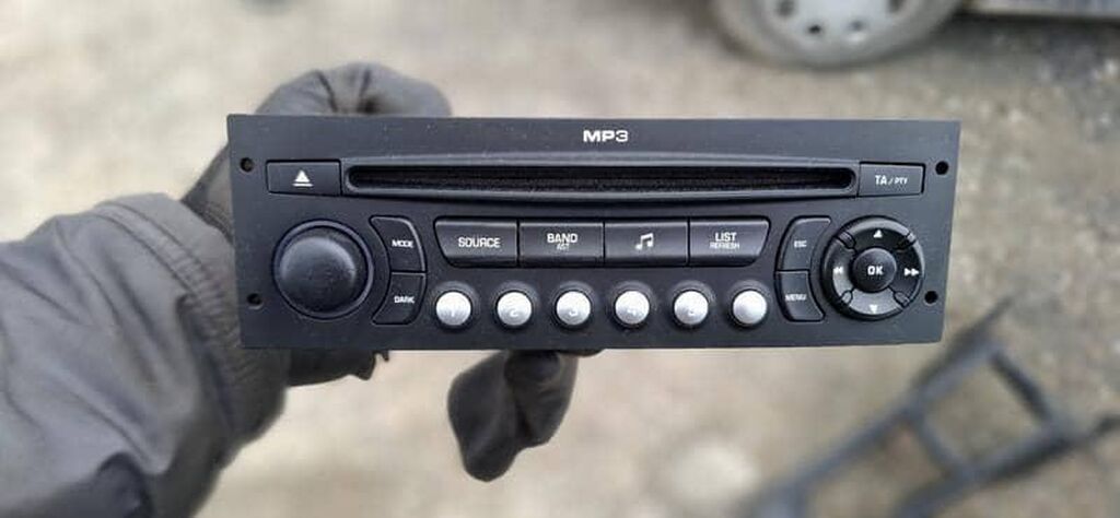 CD PLAYER ZA PEUGEOT 207 | cd player peugeot 207
