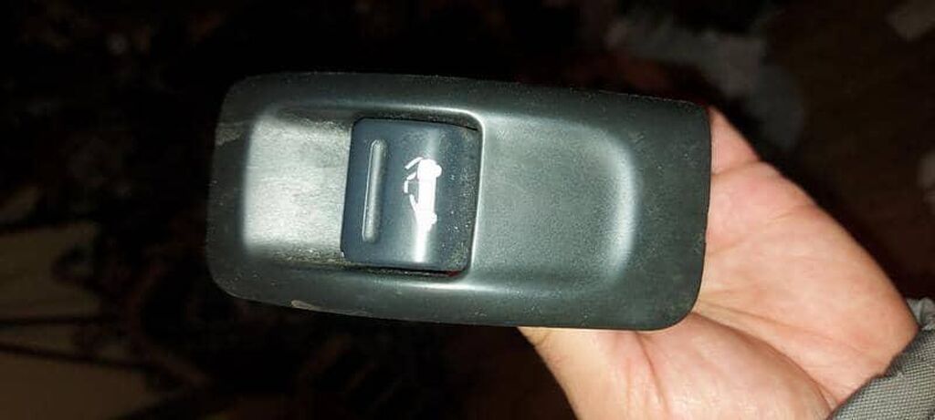 PREKIDAC ZA PODIZANJE KROVA ZA PEUGEOT 206 | imam sve delove za