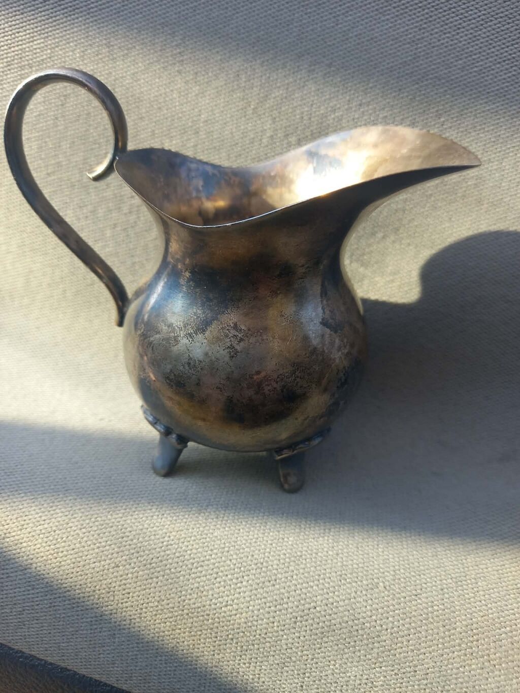Srebrna/posrebrena mlečnica – klasični vintage dizajn - Elegantna