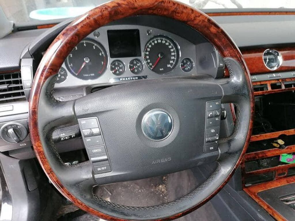 VOLAN ZA VOLKSWAGEN PHAETON | Far, maska,hauba,branik krilo,prsa
