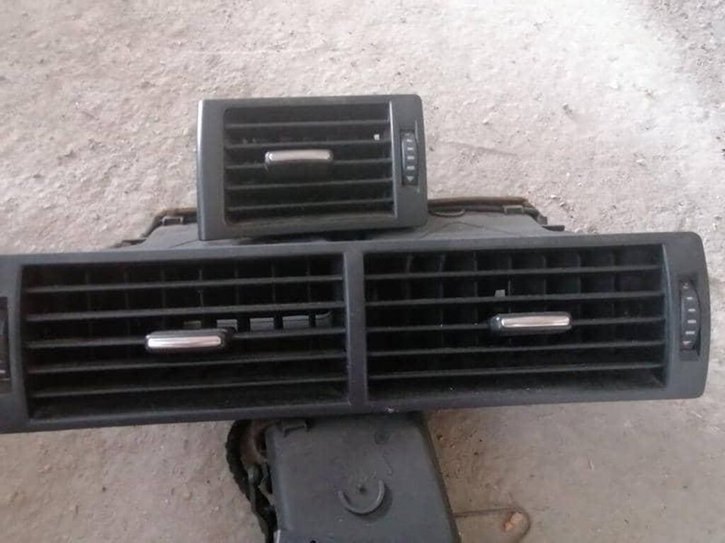 VENTILACIJE ZA AUDI A4 OD 2001. DO 2009. GOD. | Far