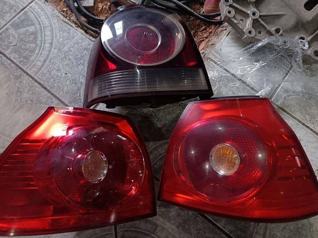STOP SVETLA ZA VOLKSWAGEN GOLF 5 OD 2004. DO 2008. GOD. | SERVIS I