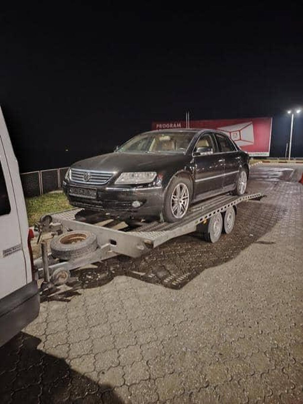 KOMPLETAN AUTO U DELOVIMA ZA VOLKSWAGEN PHAETON OD 2001. DO 2009. GOD