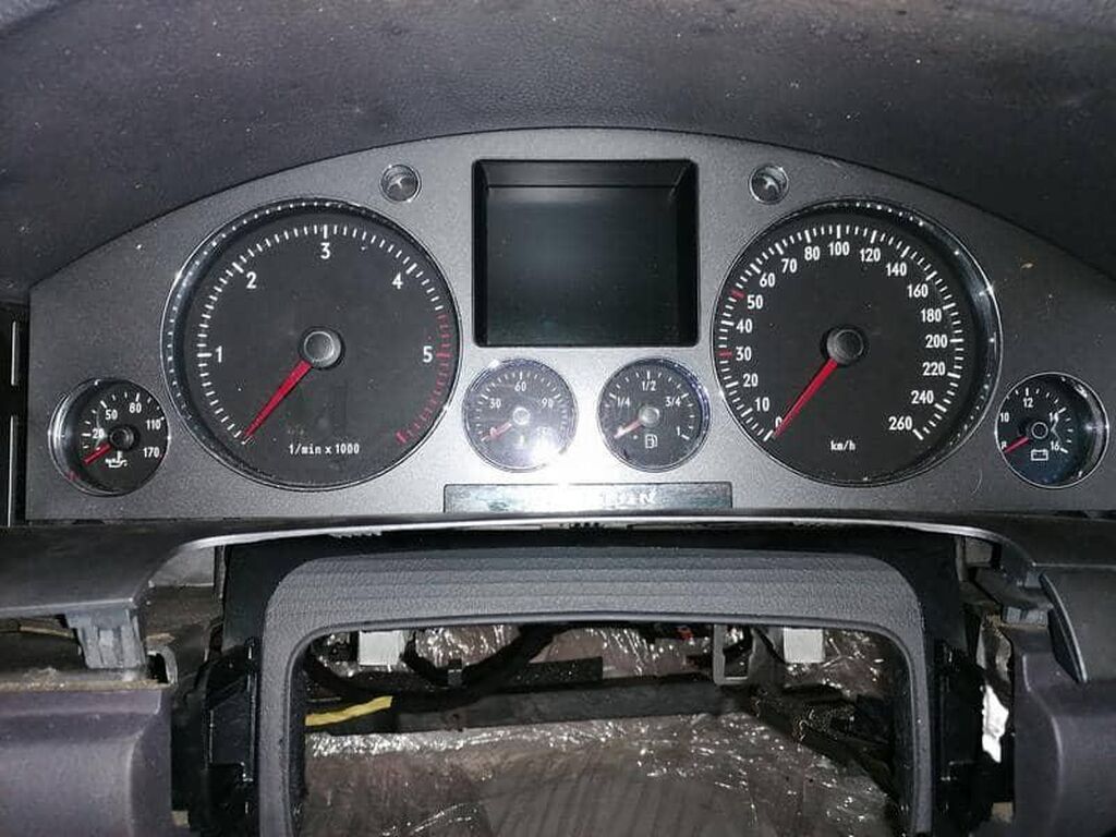 KILOMETAR SAT ZA VOLKSWAGEN PHAETON | Far, maska,hauba,branik
