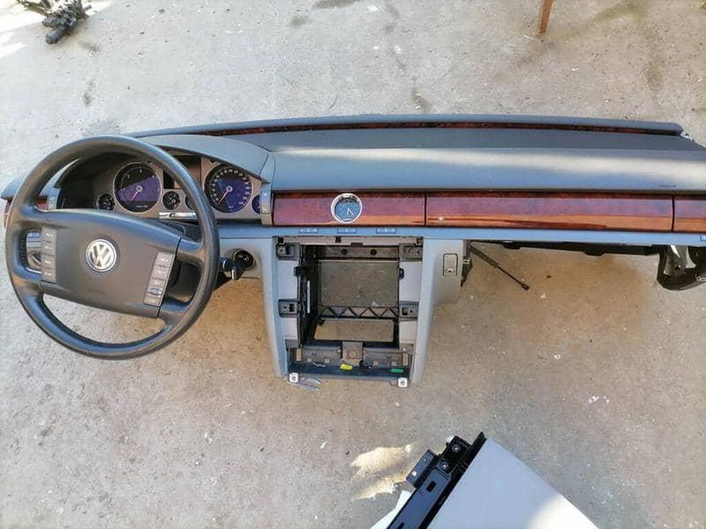 INSTRUMENT TABLA ZA VOLKSWAGEN PHAETON | Far, maska,hauba,branik