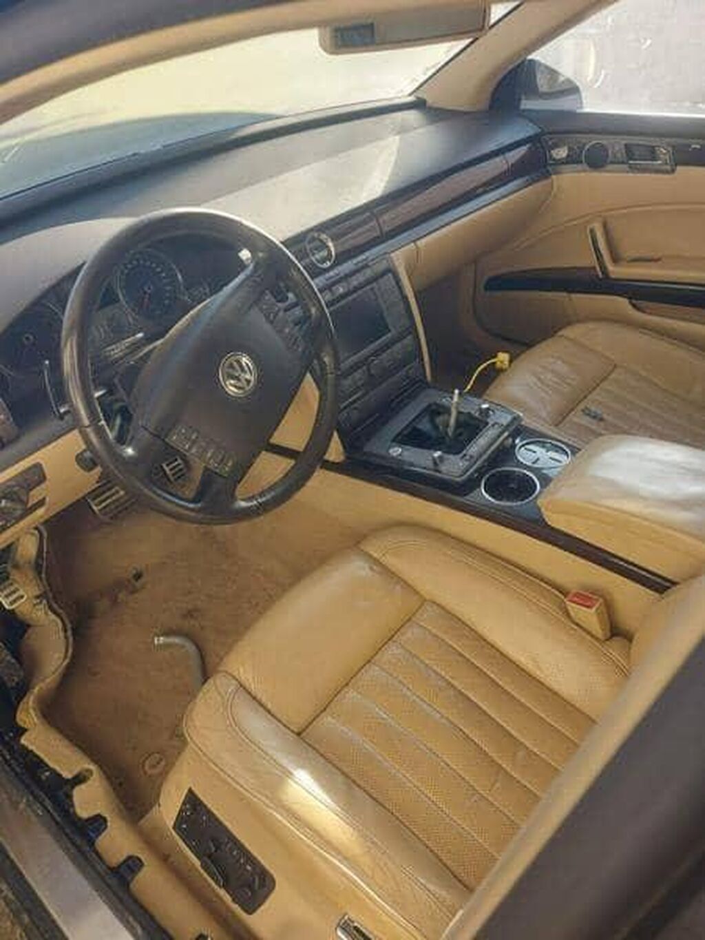 ENTERIER ZA VOLKSWAGEN PHAETON OD 2002. DO 2015. GOD. | Far