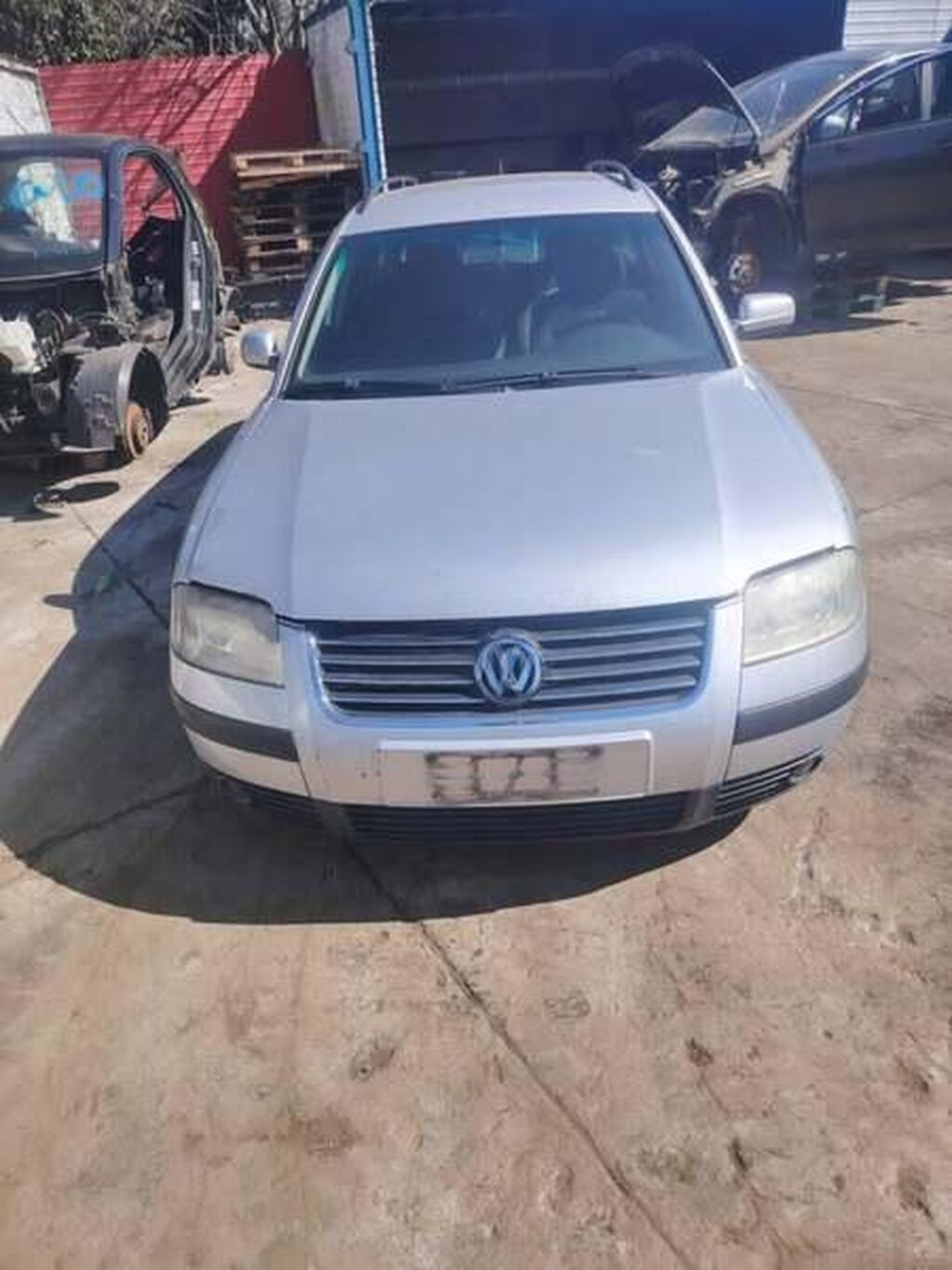 KOMPLETAN AUTO ZA VOLKSWAGEN PASSAT B5.5 OD 2001. DO 2006. GOD. |