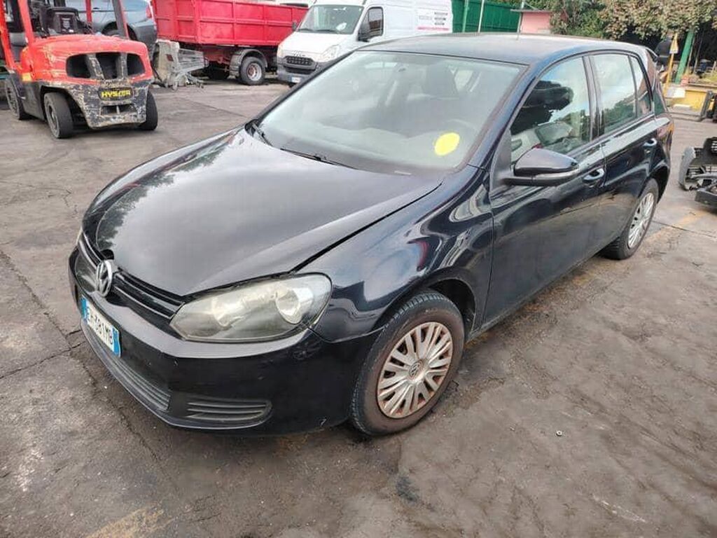 KOMPLETAN AUTO U DELOVIMA ZA VOLKSWAGEN GOLF 6 OD 2008. DO 2013. GOD