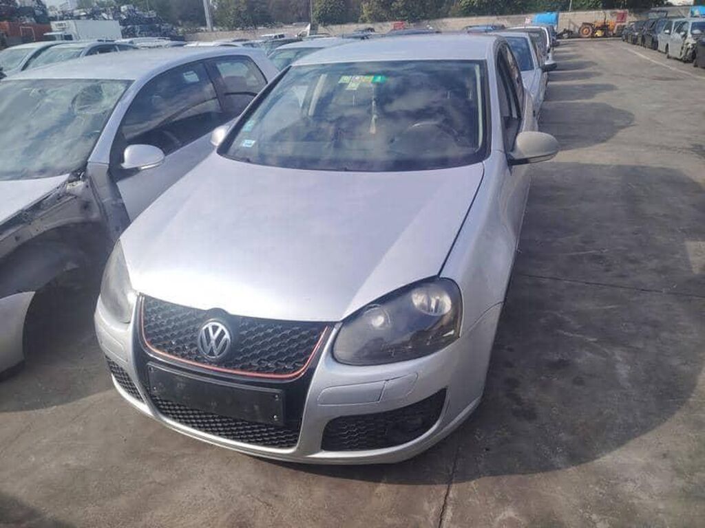 KOMPLETAN AUTO ZA VOLKSWAGEN GOLF 5 OD 2004. DO 2009. GOD. | SERVIS