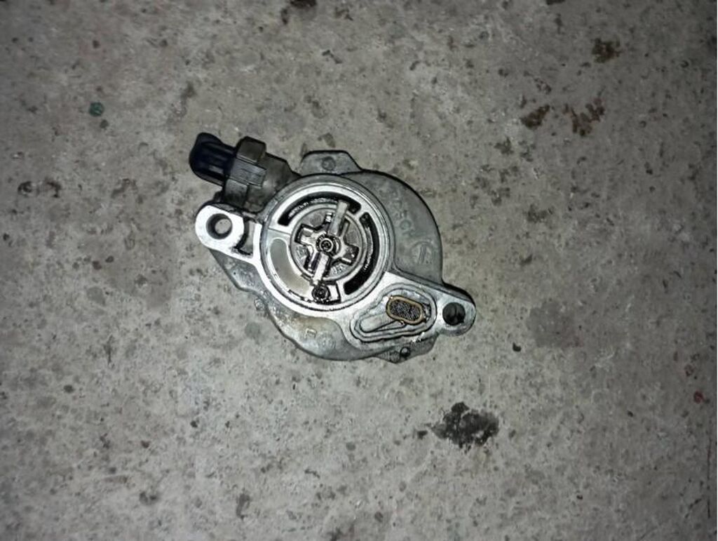 VAKUM PUMPA ZA CITROEN C4 GRAND PICASSO, C4 PICASSO | Polovini