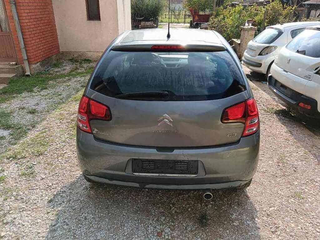 GEPEK VRATA ZA CITROEN C3 | Polovini delovi za Citroen C3 Delovi
