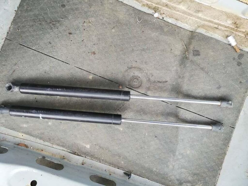 GEPEK AMORTIZERI ZA RENAULT CLIO | POLOVNI DELOVI ZA RENAULT CLIO II