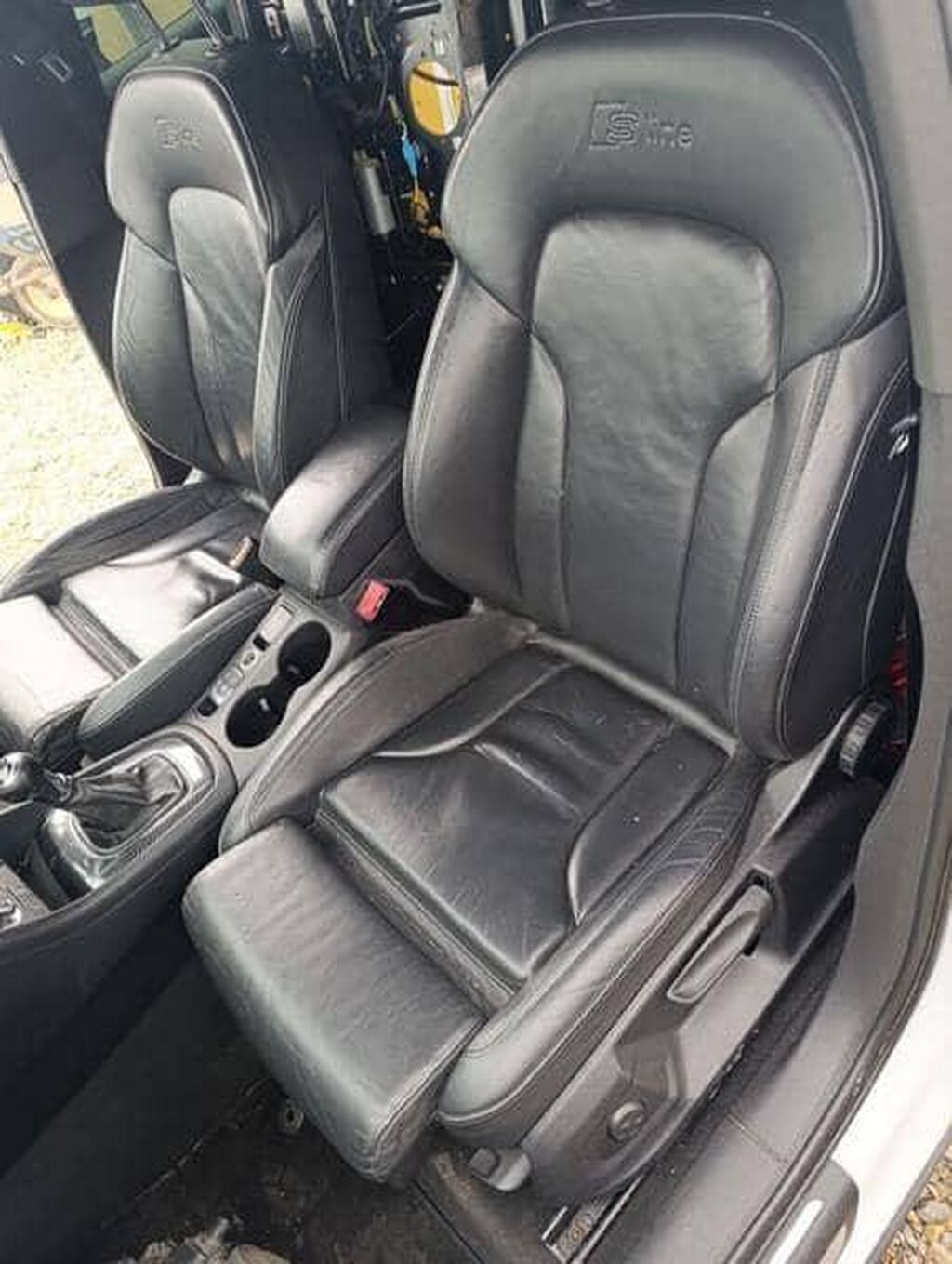 STAKLO PREDNJA DESNA VRATA ZA AUDI Q3 | AUDI Q3 2.0TDI QUATRO STAKLO
