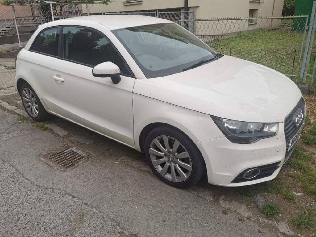 KUPE STAKLO DESNIH VRATA ZA AUDI A1 OD 2010. DO 2014. GOD. | AUDI A1