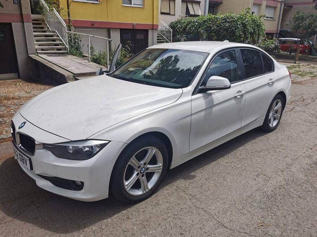 BMW 320 116D 2012. GODIŠTE | Prodajem BMW F30 116d 2012god.Motor ne
