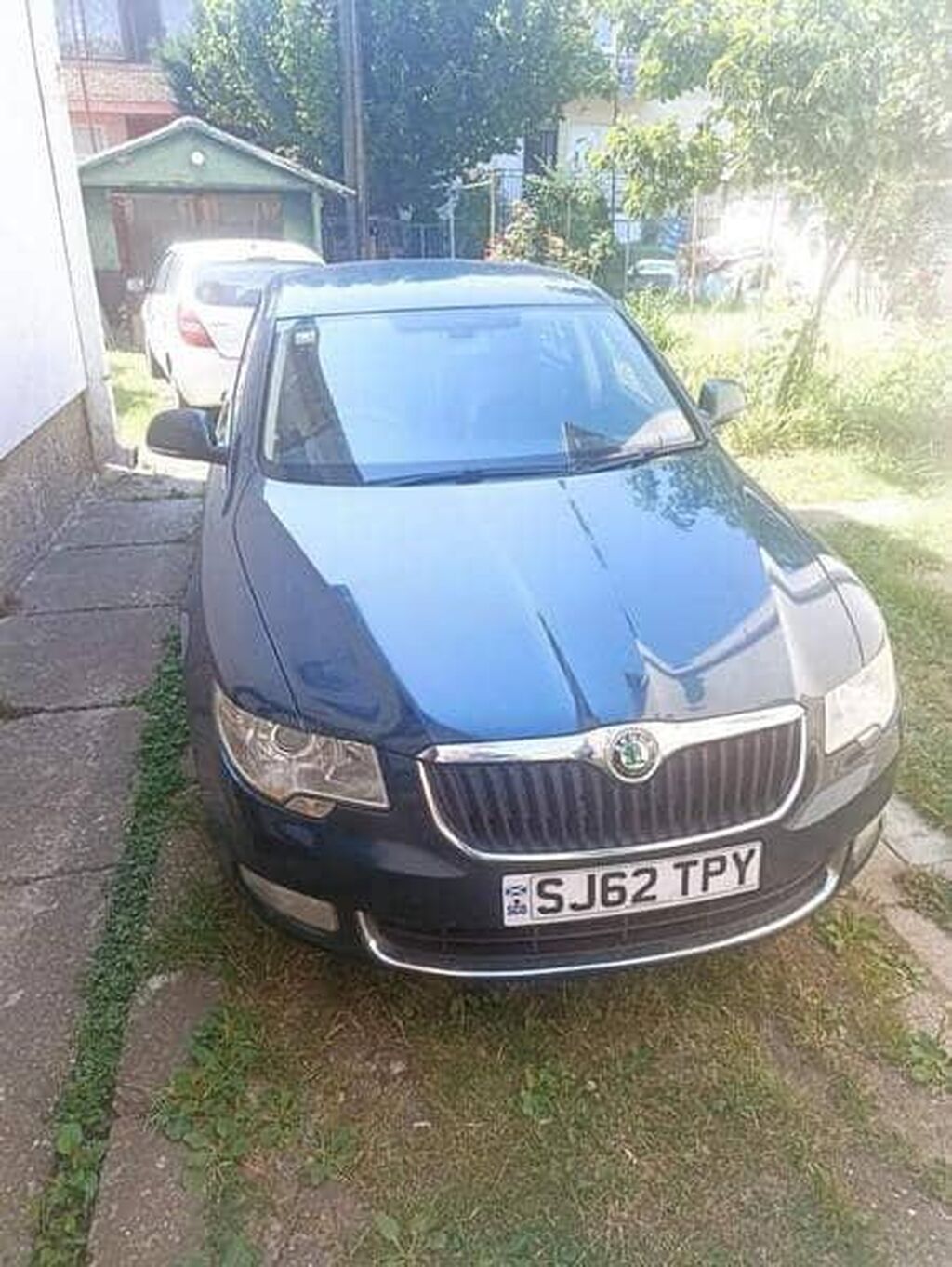 HAUBE KRILA BRANICI VRATA ZA ŠKODA SUPERB OD 2008. DO 2012. GOD. |