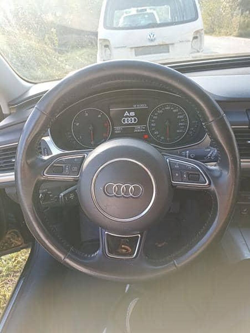 VOLAN SA AIRBEGOM ZA AUDI A4, A5, A6 . OD 2011. DO 2015. GOD. |