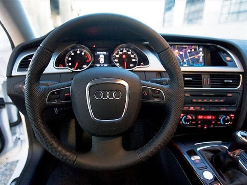TABLA SA AIRBAGOM U TABLI ZA AUDI A4, A4 ALLROAD, A5 . OD 2008. DO