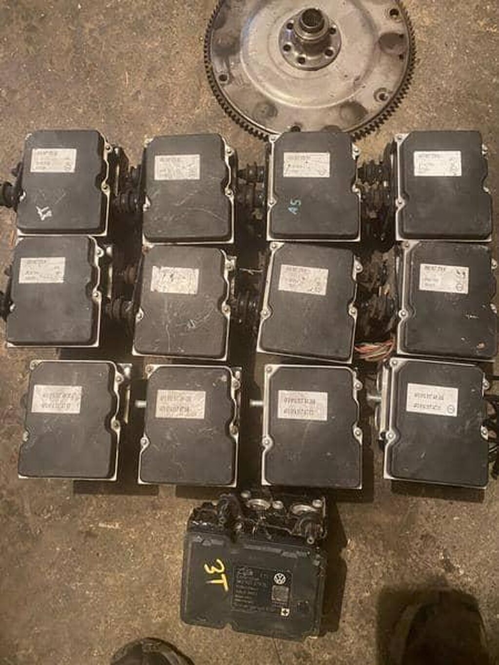 ABS CENTRALA ZA AUDI A4 ALLROAD, A4, A5 . OD 2004. DO 2016. GOD. |