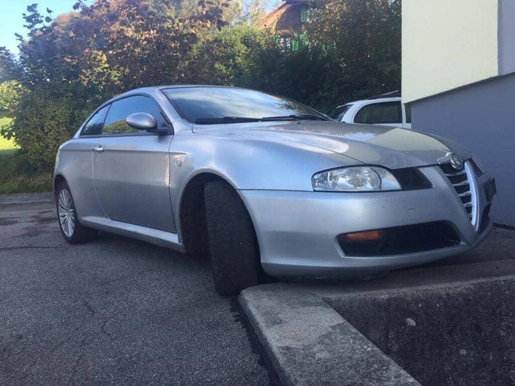 DELOVI ZA ALFA ROMEO GT | Alfa Romeo GT delovi Originalni polovni