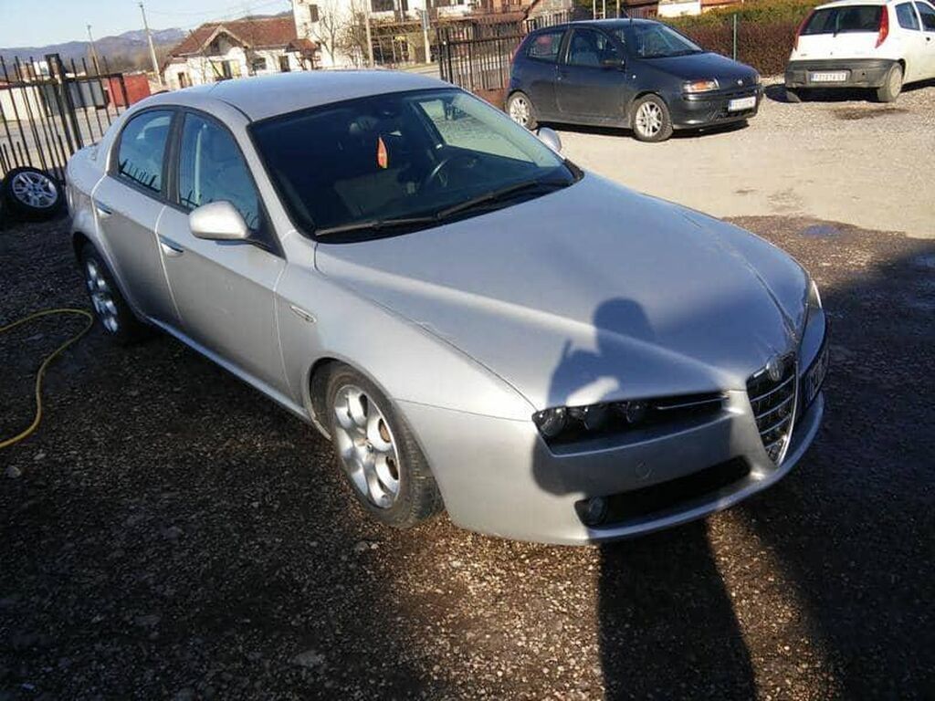 DELOVI ZA ALFA ROMEO 159 | Polovni delovi Alfa Romeo 159 - Limarija