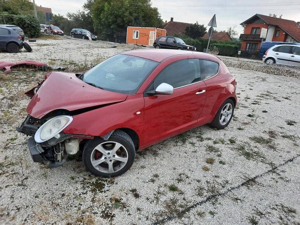 ALFA ROMEO MITO - KOMPLETAN AUTO U DELOVIMA | Mito crvena boja