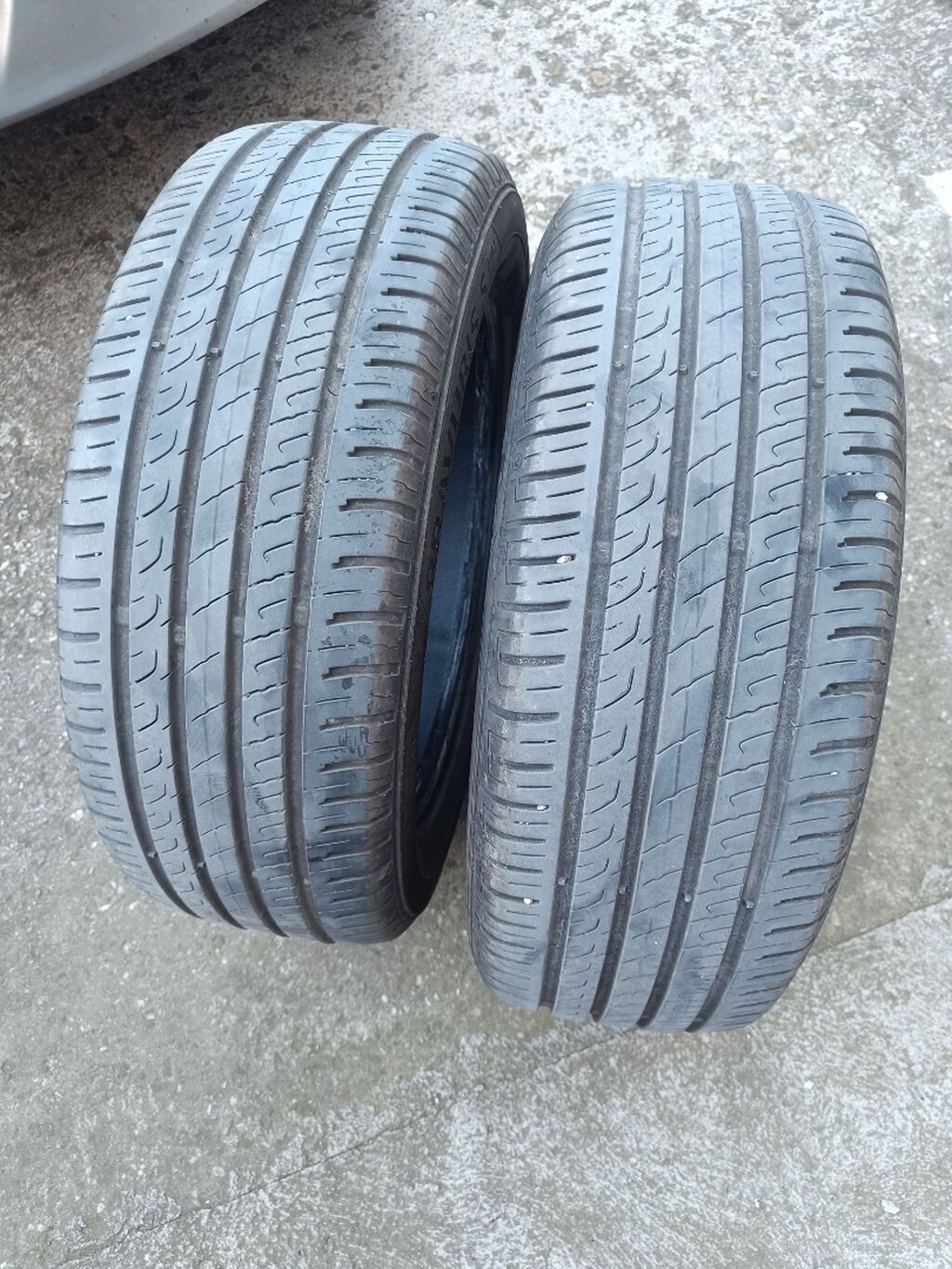 Prodajem 2 letnje gume Barum Bravurus 5 HM, dimenzije 205/55 R16 91V