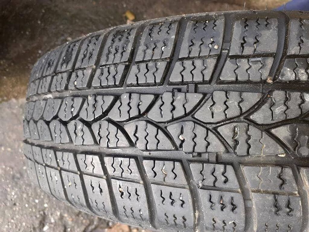 BLACKLION 155/70 R13 ZIMSKA | dve odlične dve lošije